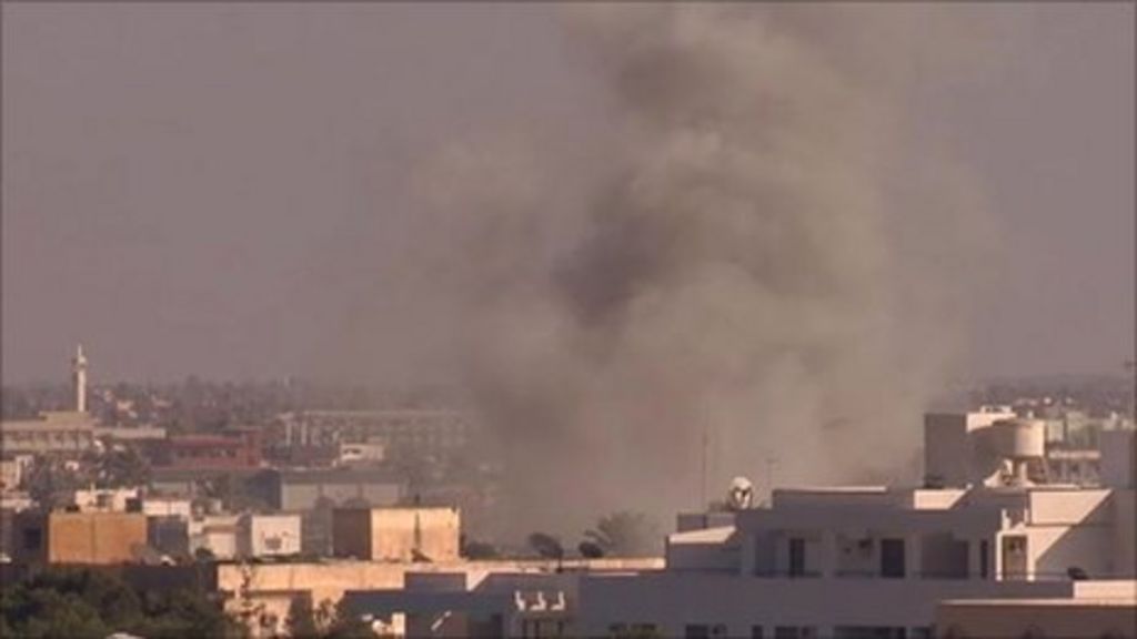 Libya: Rockets rain down on Misrata - BBC News