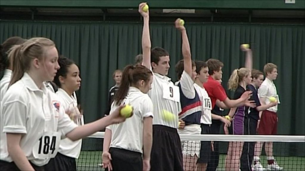 What does it take to be a Wimbledon ball boy? - BBC News