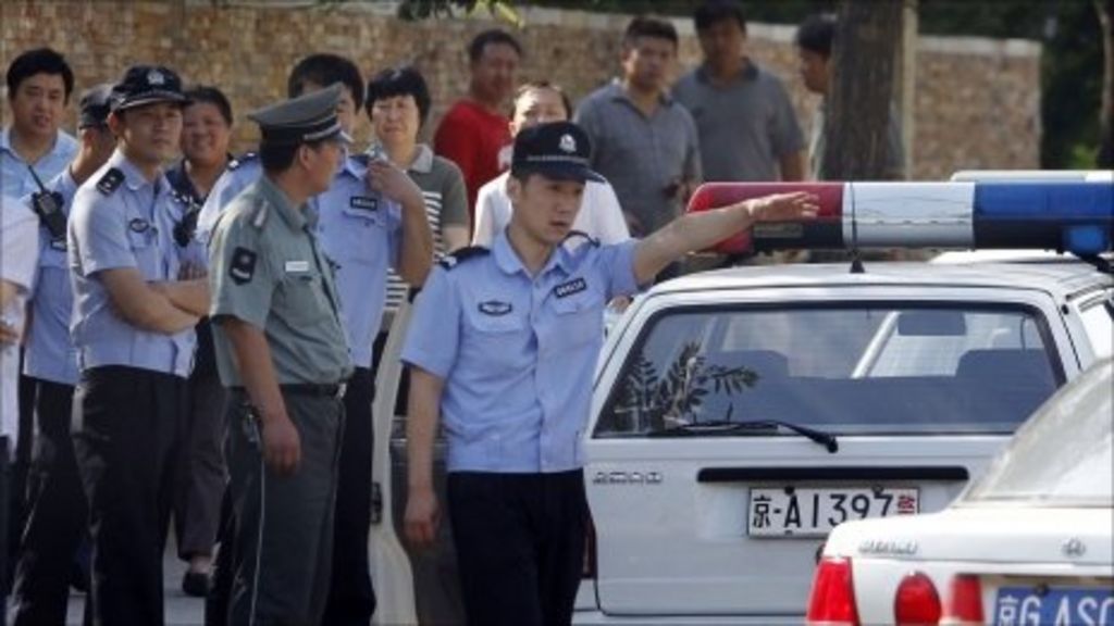 Chinese dissident Hu Jia released from jail - BBC News