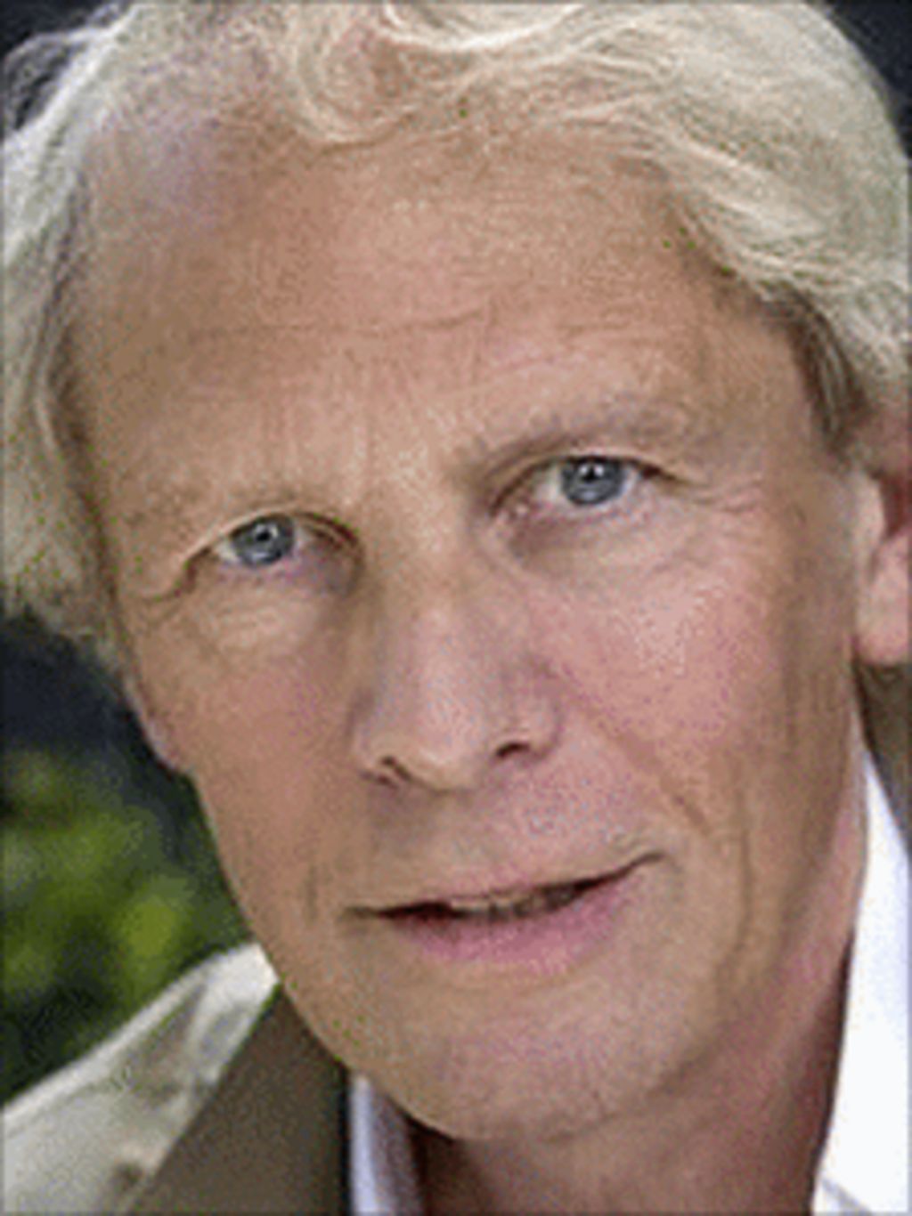 Actor Paul Nicholas to play bad guy in Derby panto - BBC News