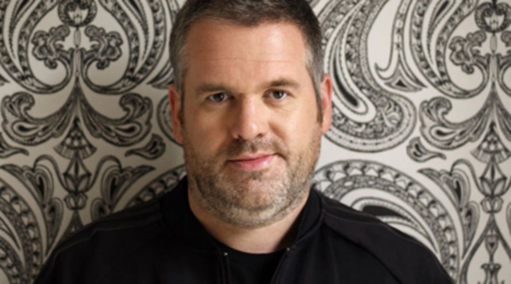 Chris Moyles signs Radio 1 contract until 2014 - BBC News