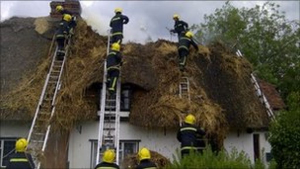 Fire in thatched roof damages family home in Henham - BBC News