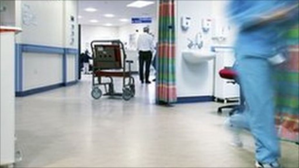 East Kent hospitals use new system to cut A&E waiting - BBC News