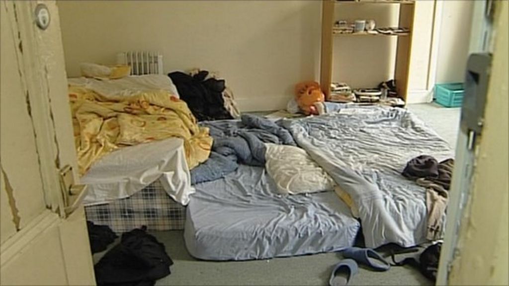 Squatting in England and Wales 'should be illegal' - BBC News