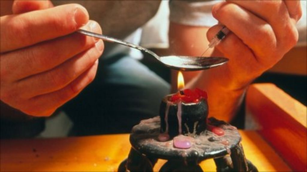 Drug addicts in London get heroin prescribed by NHS - BBC News