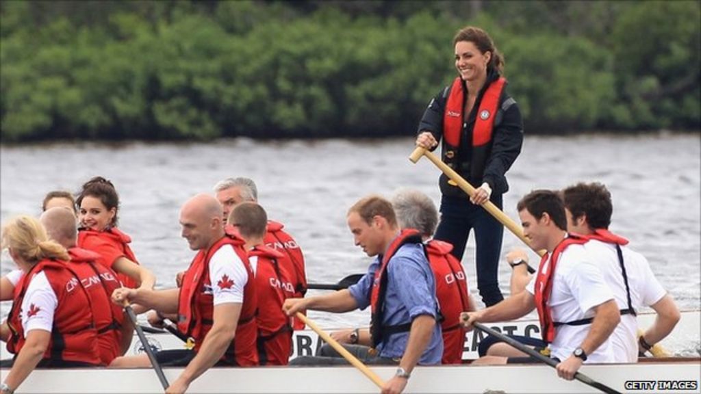 Canada tour: Royals compete in dragon boat race - BBC News