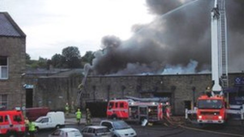 Fire crews bring major fire in Lancashire under control - BBC News