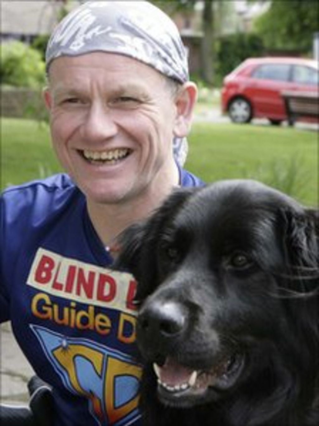 Blind Dave Heeley wins taxi dog ban equality case - BBC News