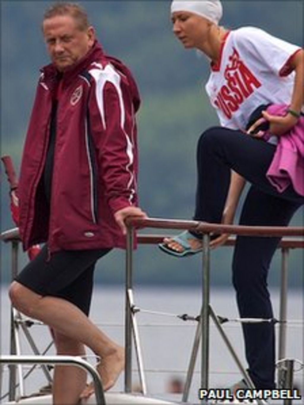 Hearts owner Vladimir Romanov in Loch Ness swim - BBC News