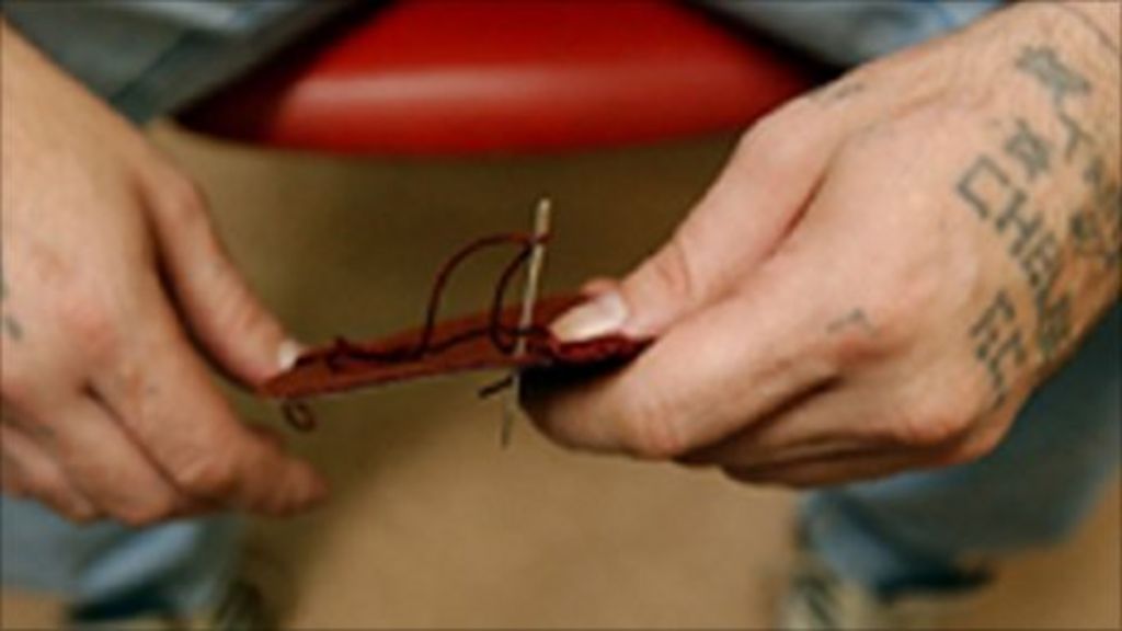 Prisoners at HMP Cardiff and Parc Prison learn to sew - BBC News