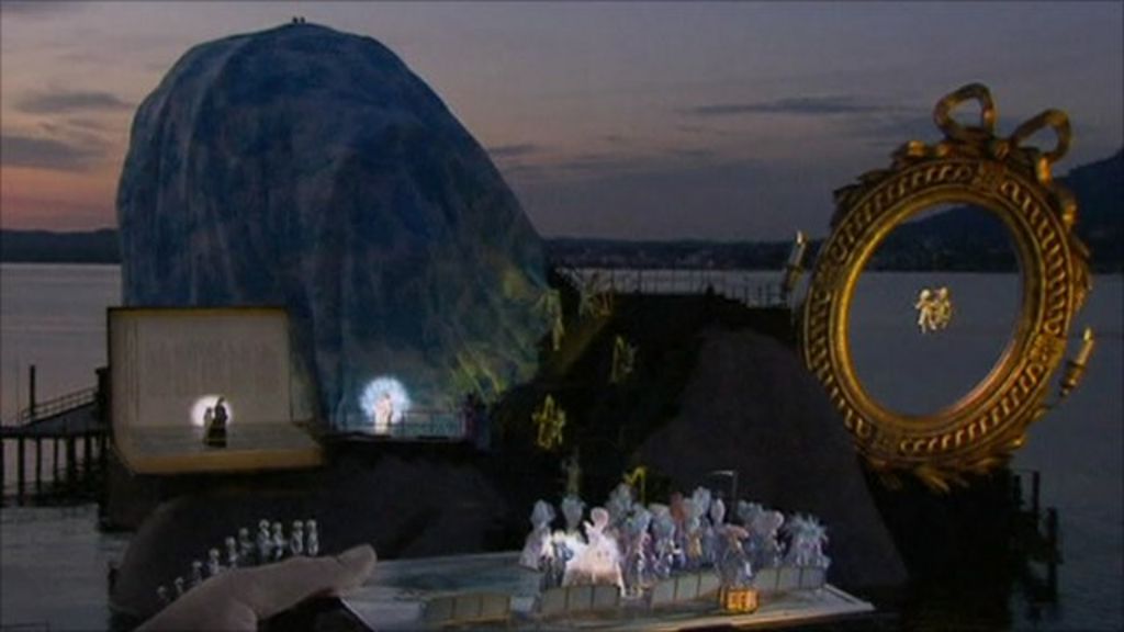 'Floating opera' opens in Austria - BBC News