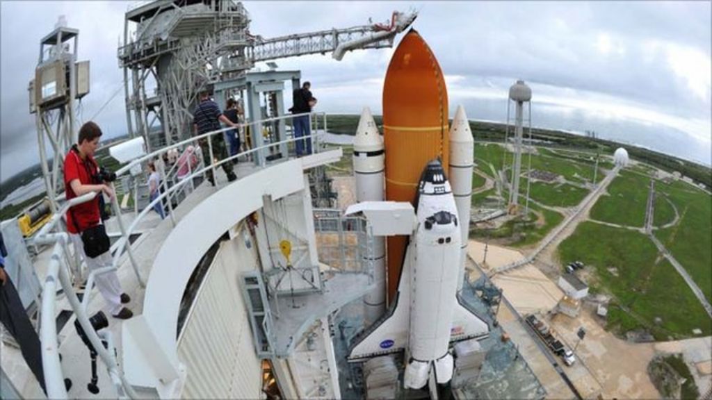 Final shuttle landing for Atlantis - BBC News