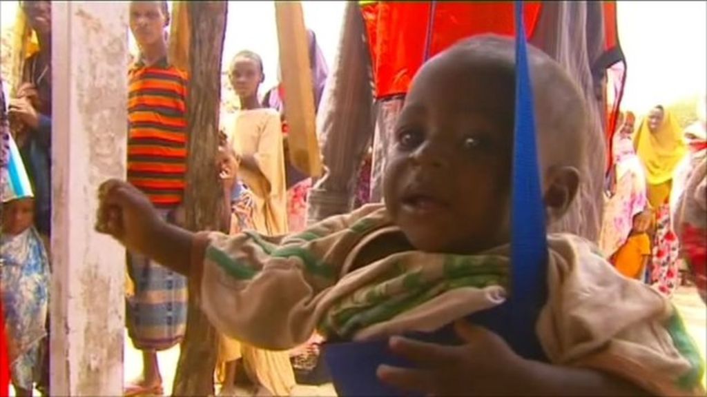 Desperate plight of famine-hit refugees in Somalia - BBC News