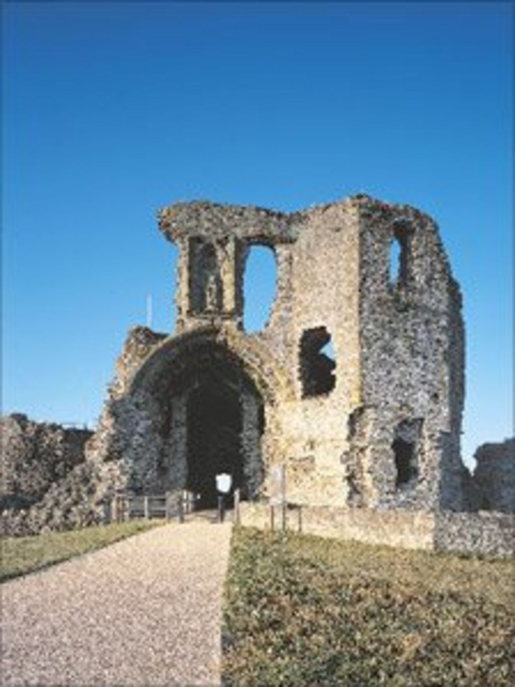 Denbigh castle closes for £600,000 revamp - BBC News