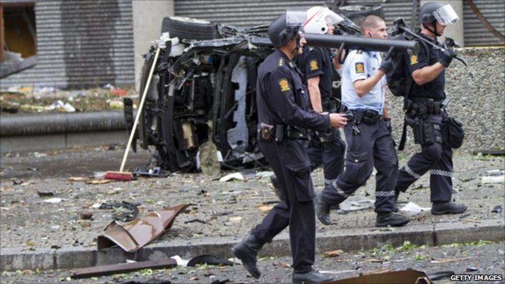 Shock and grief after Norway attacks - BBC News