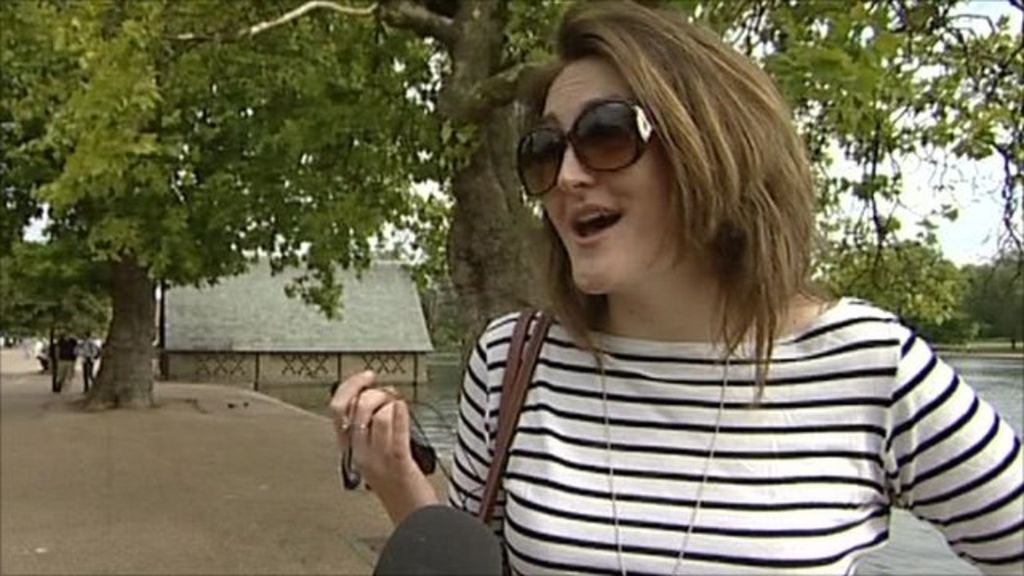 What makes people happy? - BBC News