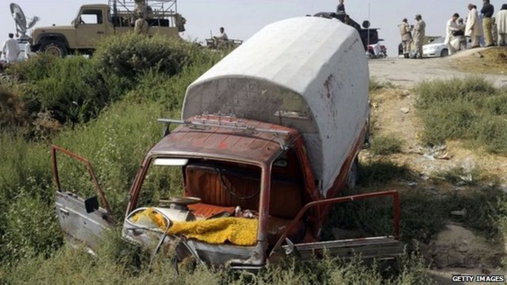 Shia Muslims killed in Pakistan attack - BBC News