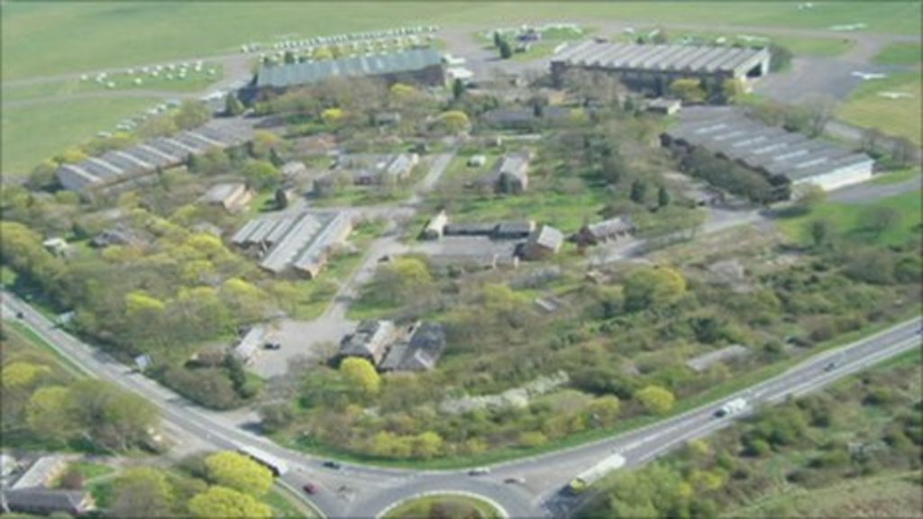 MoD to sell off former RAF Bicester land - BBC News