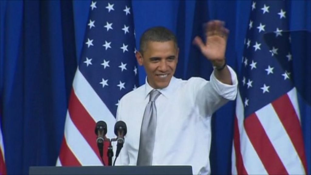 Obama celebrates 50th birthday amid US economic woes - BBC News