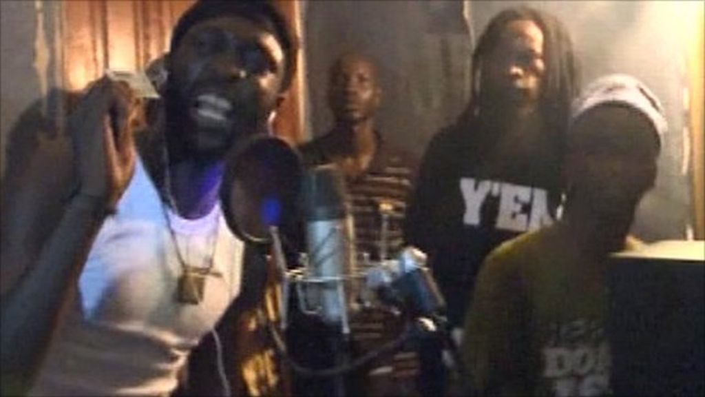 Senegalese rappers' political message - BBC News
