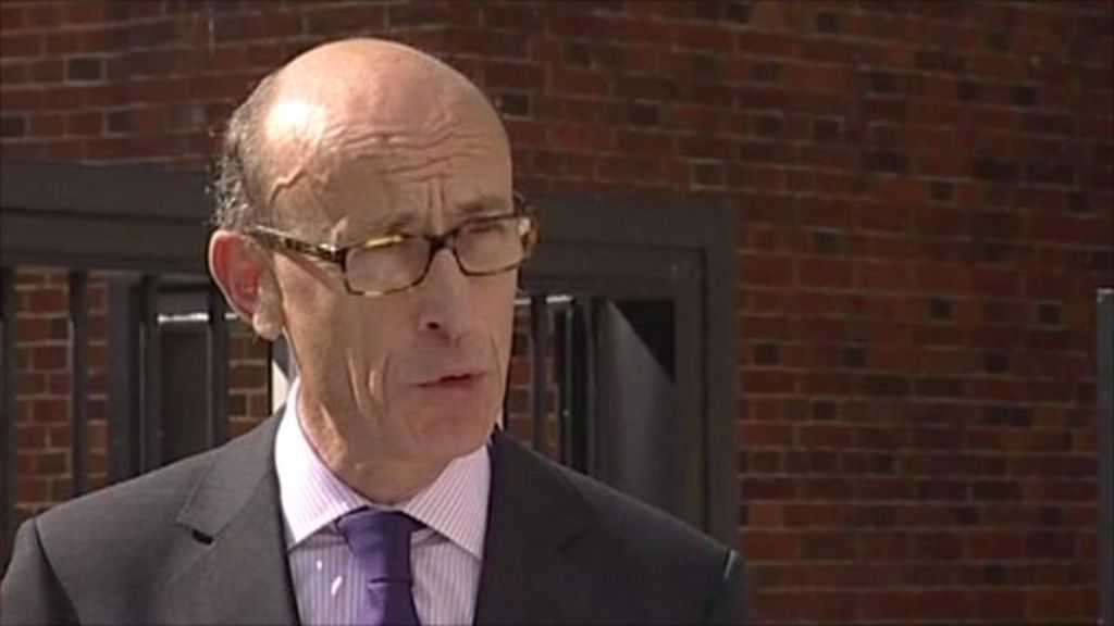 Charity confirms polar bear attack victim as Horatio Chapple - BBC News