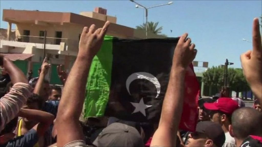 Gaddafi calls on supporters to 'prepare for the fight' - BBC News