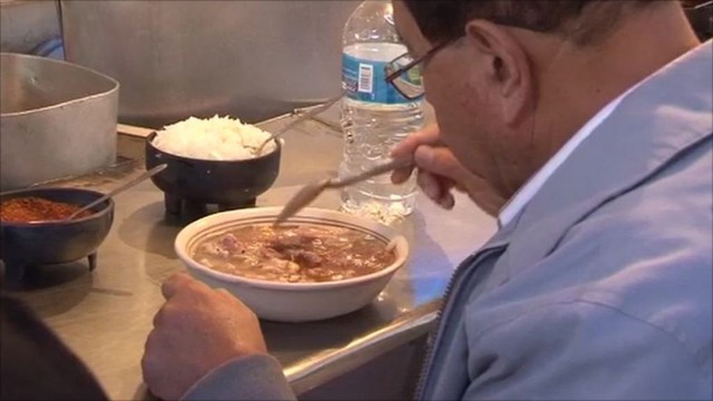 Obesity burdens Mexican economy - BBC News