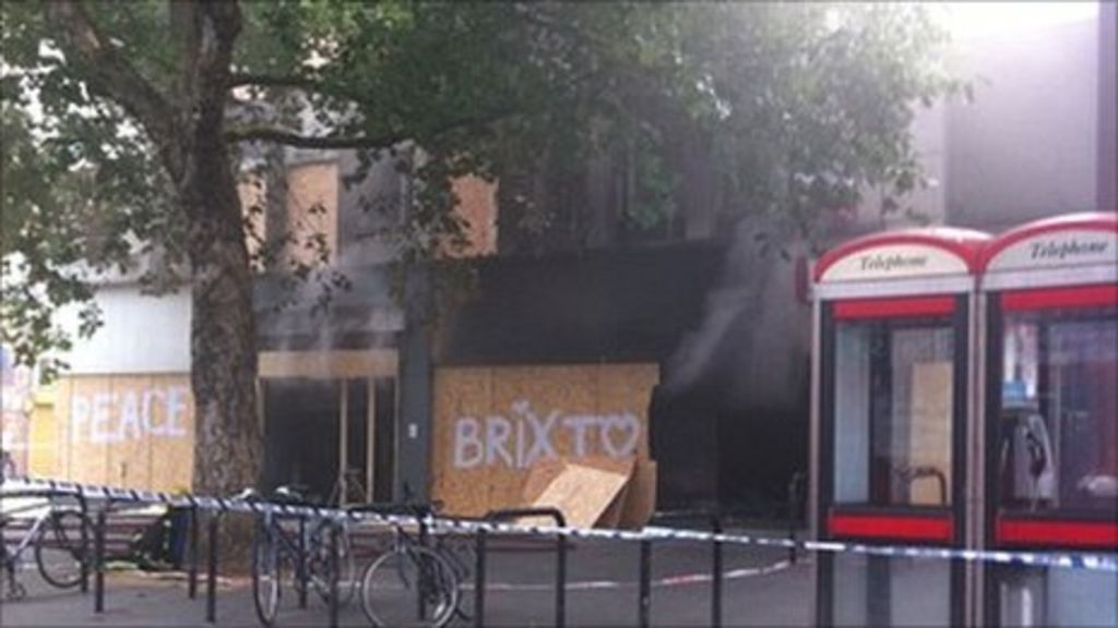 Fire at riot-hit Foot Locker shop in Brixton - BBC News