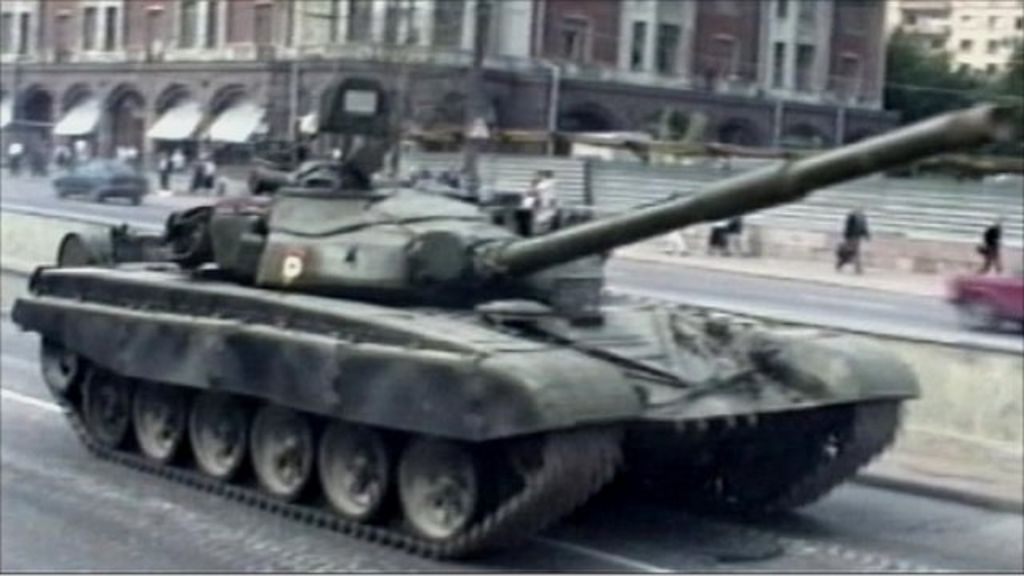 Soviet tank commander: 'I decided not to fire on anyone' - BBC News