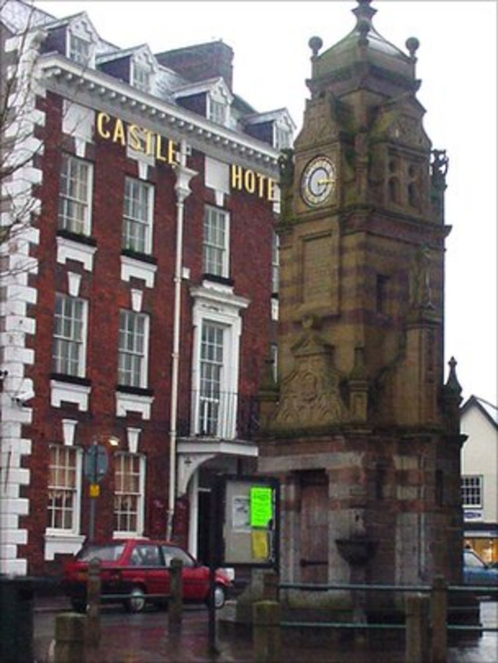 Castle Hotel in Ruthin set for £2m Wetherspoon revamp - BBC News
