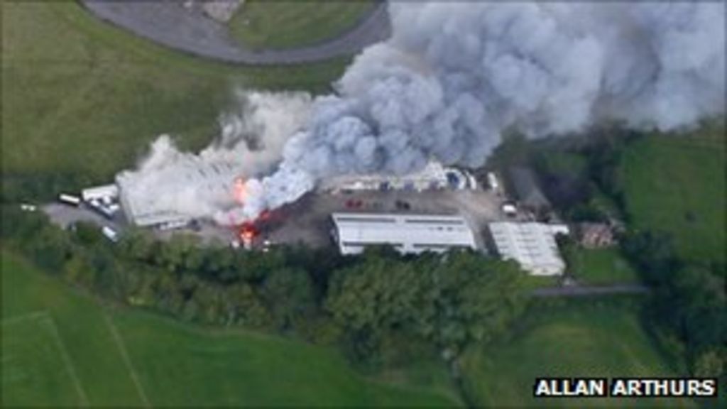 Fire at industrial site at Lasham near Basingstoke - BBC News