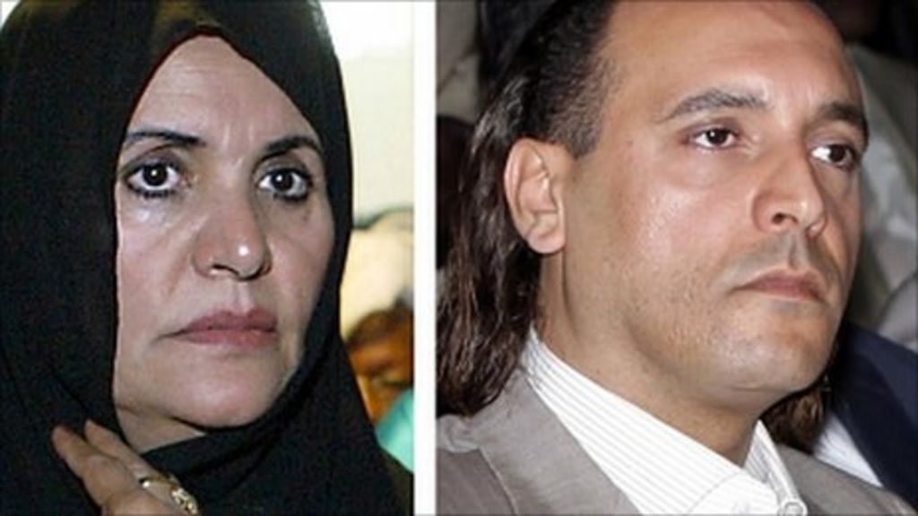 Libya conflict: Gaddafi family 'flee to Algeria' - BBC News