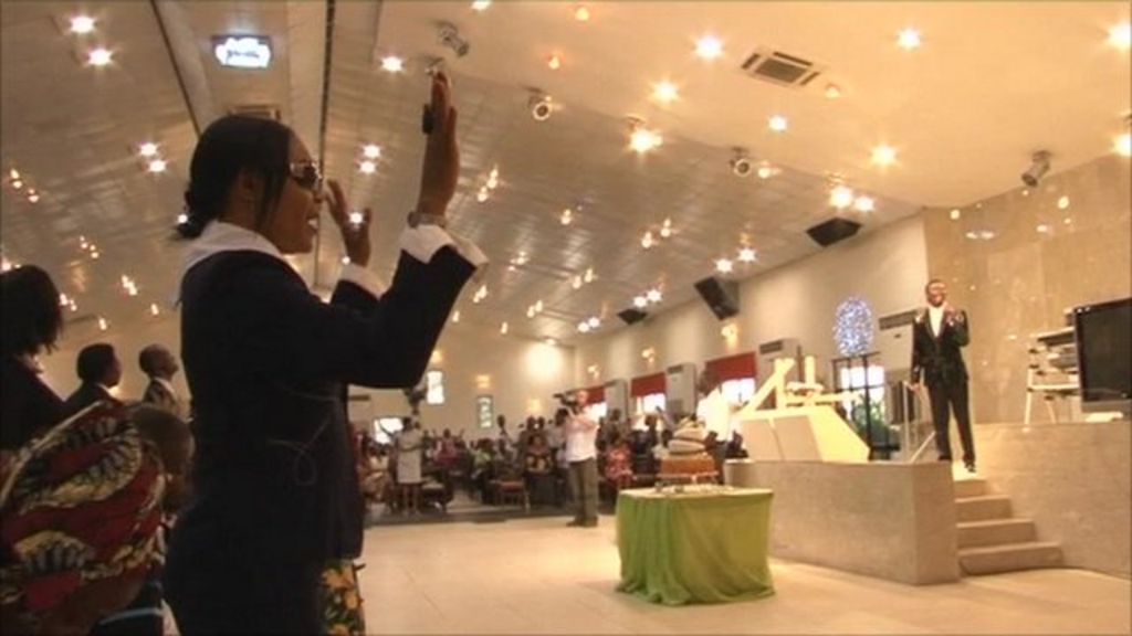 Nigeria's growing 'prosperity' churches - BBC News