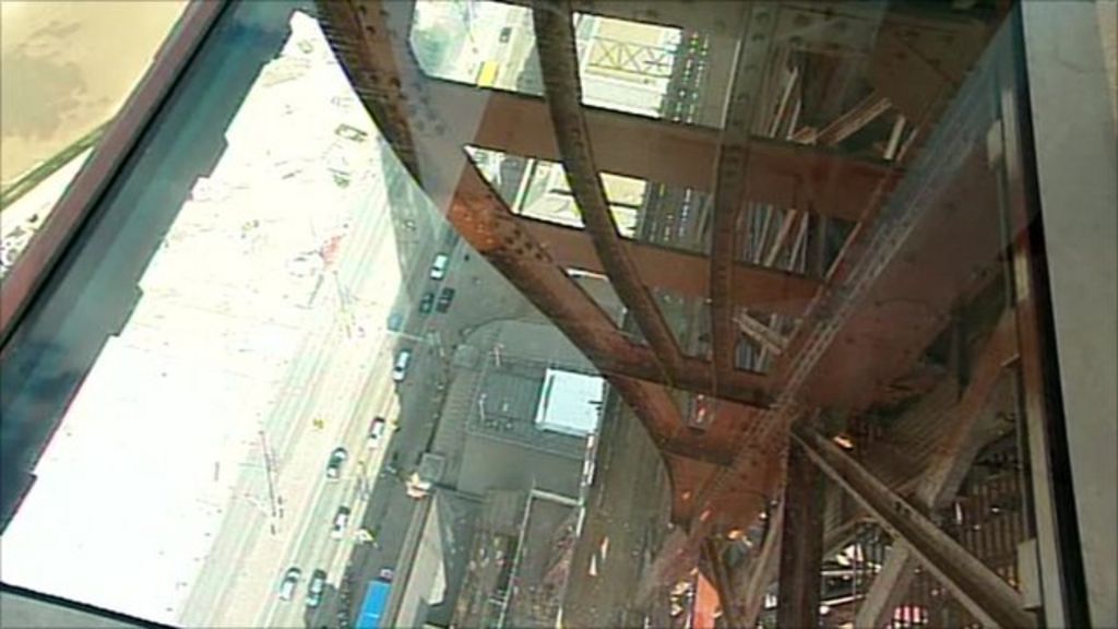 Blackpool Tower reopens with a new observation platform - BBC News