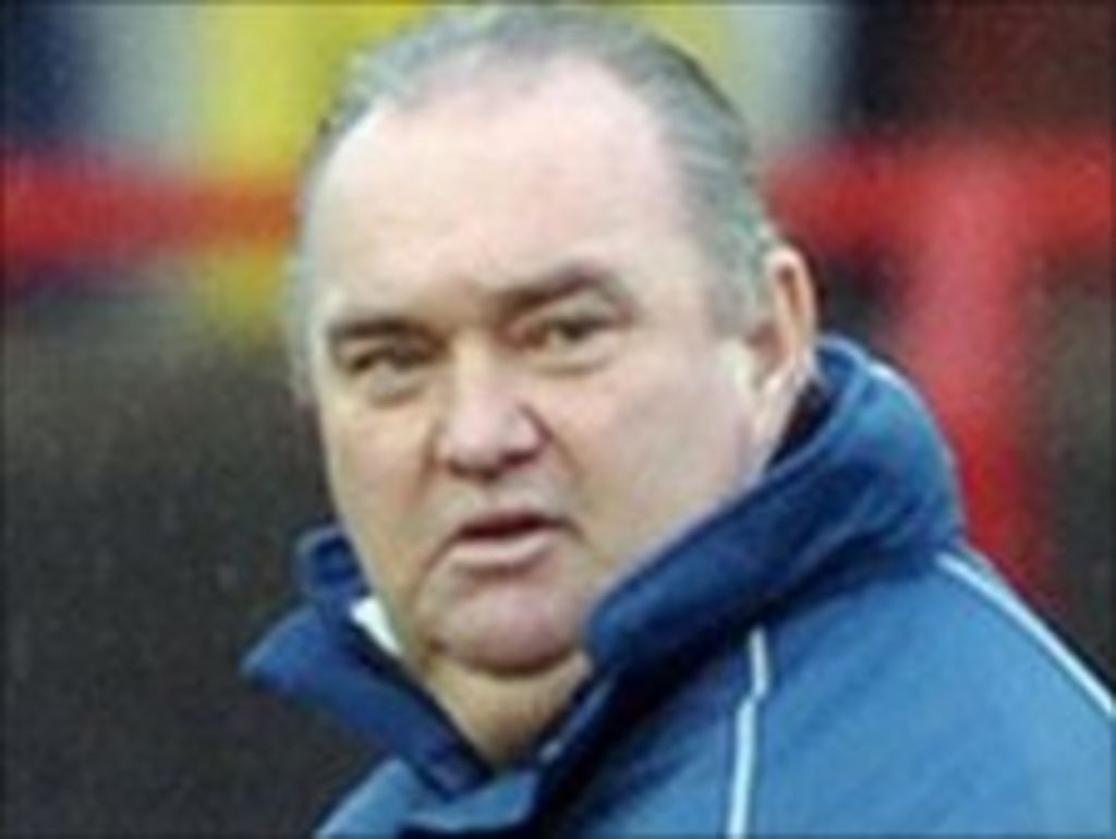 Shaun McRae wants to stay in game - BBC Sport