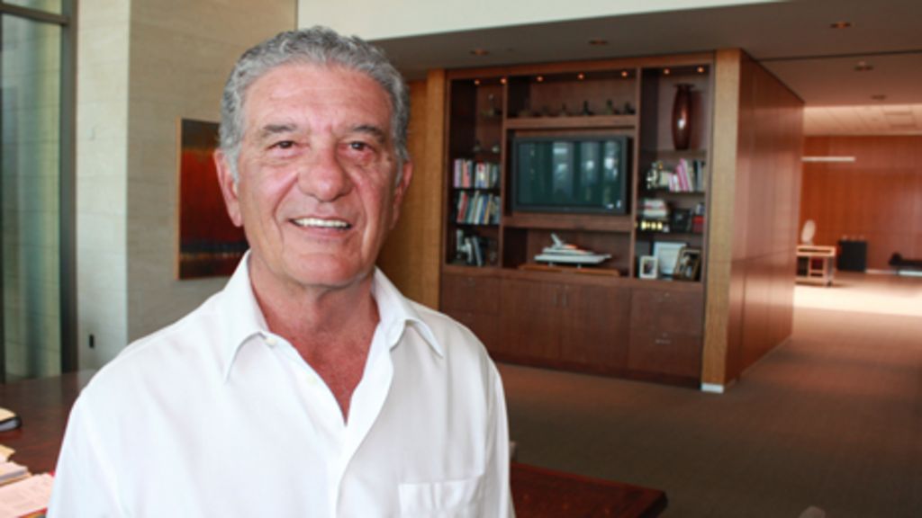 Las Vegas architect on the city's fortunes - BBC News