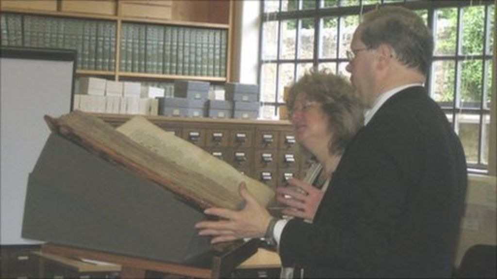 Vernon Manuscript aims to unlock West Midlands accent origins - BBC News