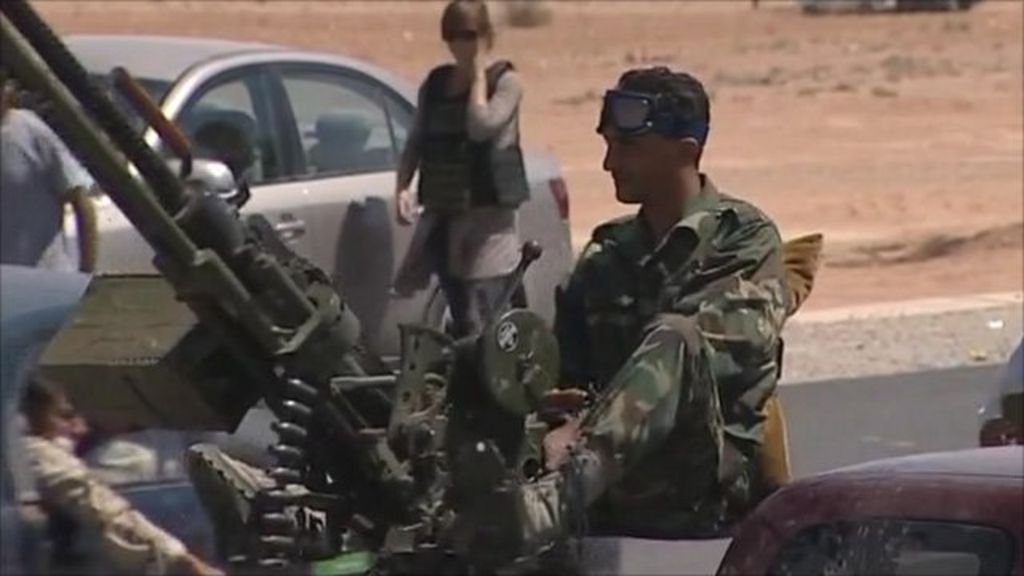 Libya conflict: Gaddafi forces resist Bani Walid attack - BBC News