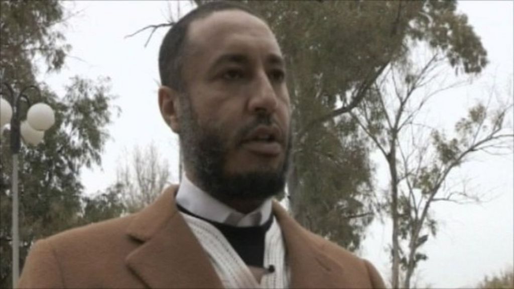 Libya conflict: Gaddafi's son Saadi 'arrives in Niger' - BBC News