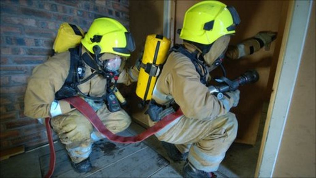 'Backdraft' fire training unit opened - BBC News