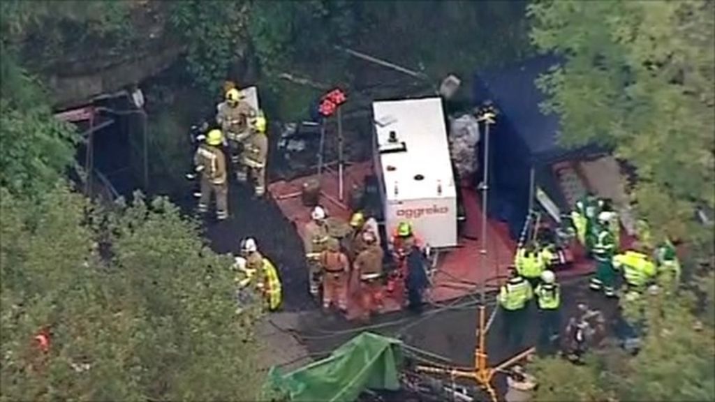 Wales mine disaster: 'Difficult and distressing situation' - BBC News
