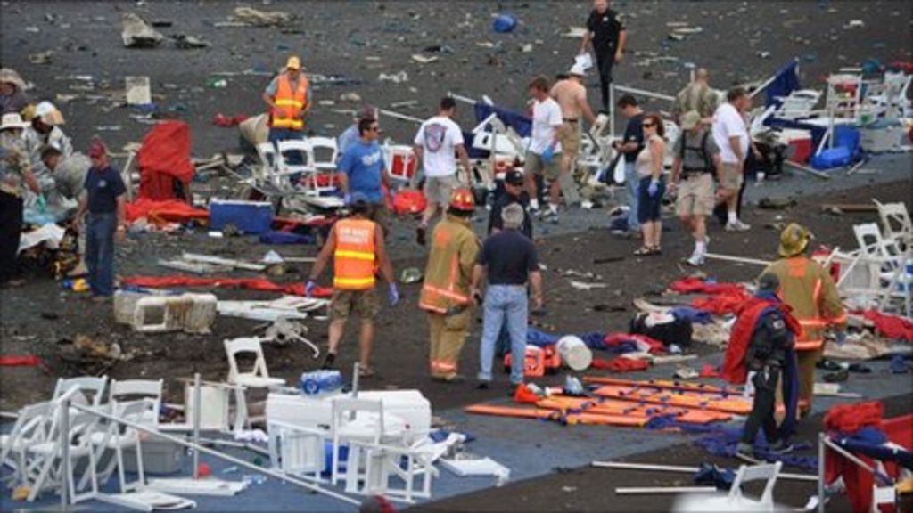 Reno air race crash: Investigators launch probe - BBC News