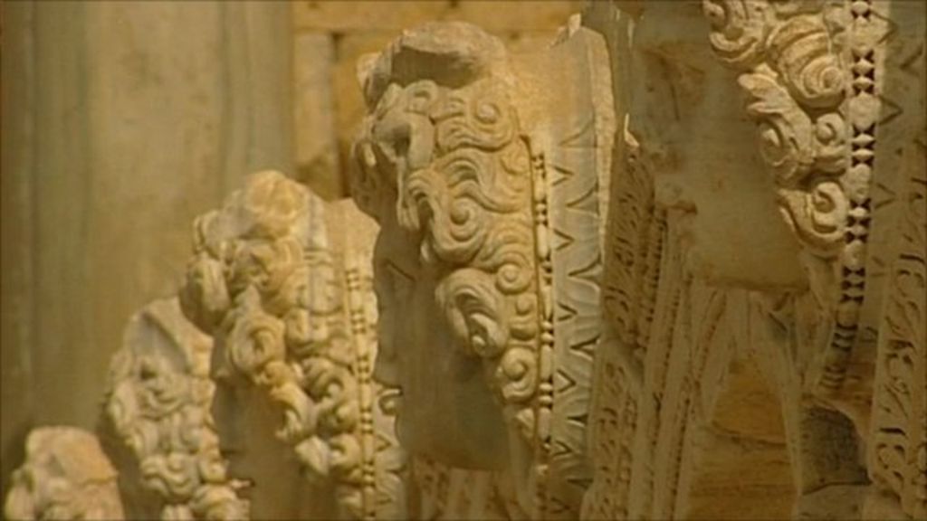 Treasures survive Libya conflict - BBC News