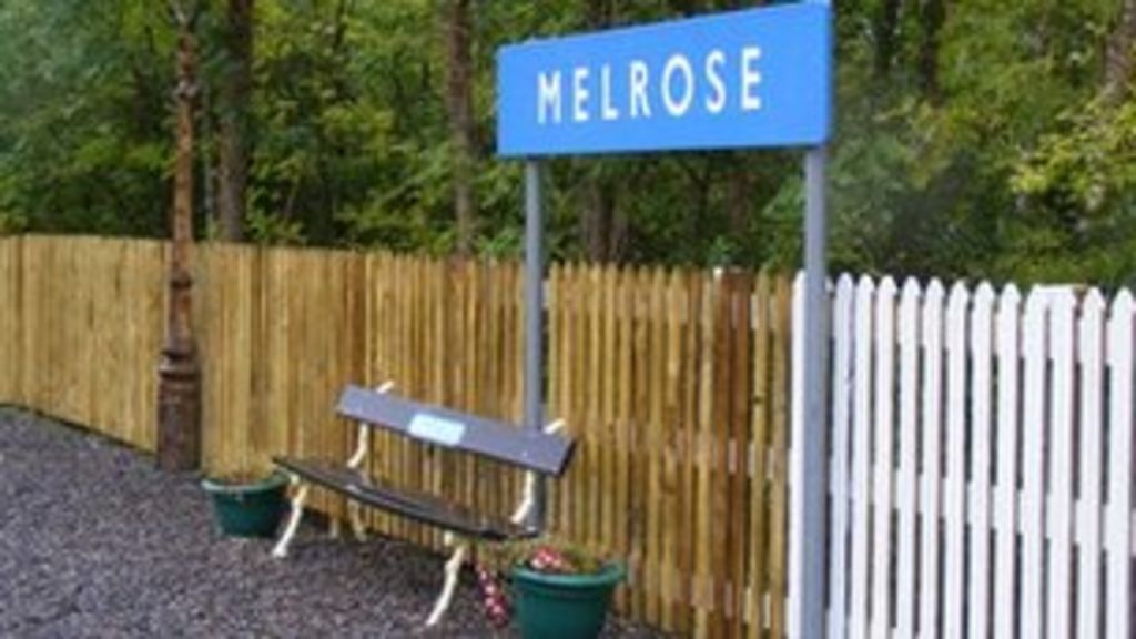 Melrose station restoration on display - BBC News