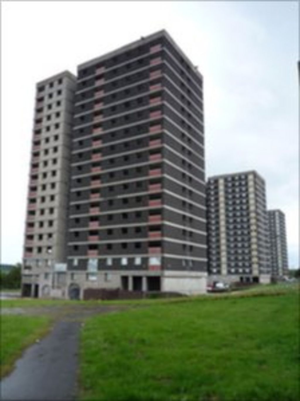 Sighthill tower blocks to be demolished in Edinburgh - BBC News