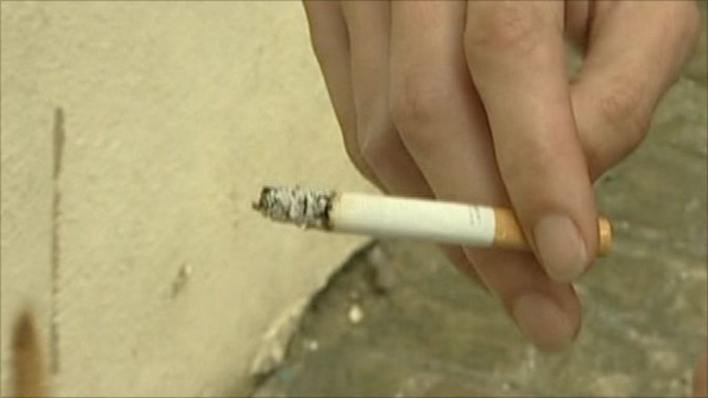 EU moves to tackle cigarette fires - BBC News
