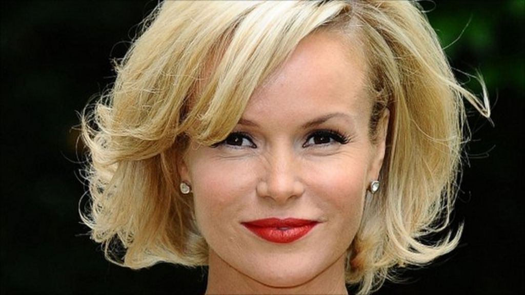 Talking bins' famous voices - BBC News