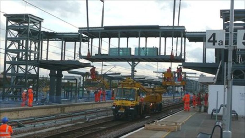 Longer trains a step nearer for Cambridge commuters - BBC News