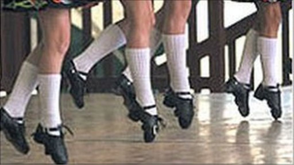 Doctors say Irish dancer's baldness linked to hair pinning - BBC News