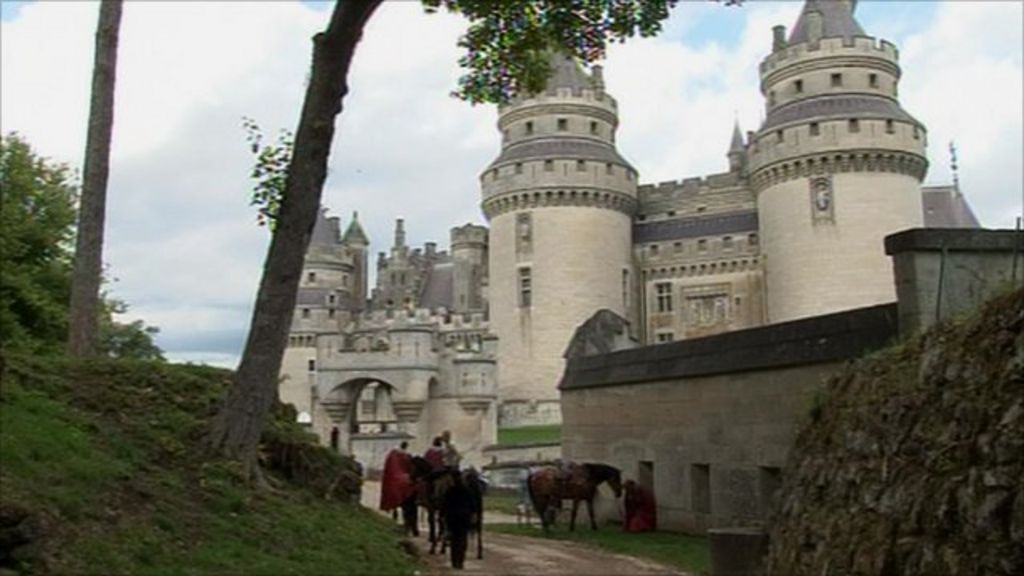 On set with Merlin cast and crew - BBC News